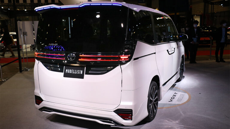 新型ヴォクシー｜おすすめグレード購入ガイド | 2025年値引き最新情報！お見積り・乗り出し価格を公開！新型ヴォクシーのグレード別価格や内装、燃費、PHEV、モデリスタカスタム、納期最新情報 ...