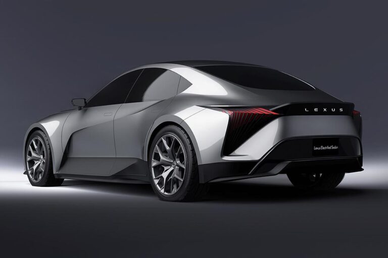 【レクサス新型HZ】IS後継EVセダン、2026年登場！航続距離1000kmの衝撃スペックと価格を徹底解説！SUVではない！？ - アジカ ...